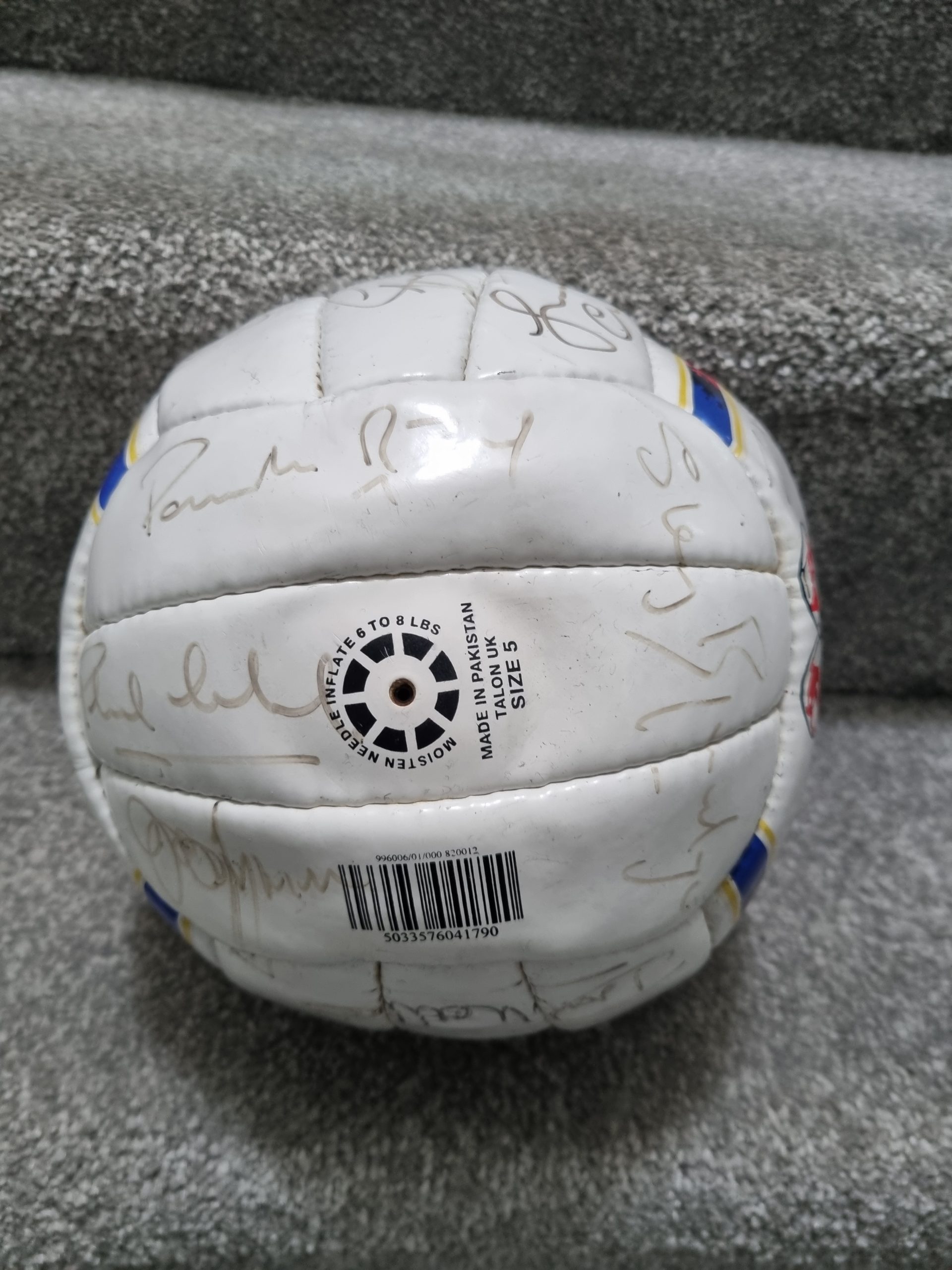 LIVERPOOL BALL – Elite Autographs